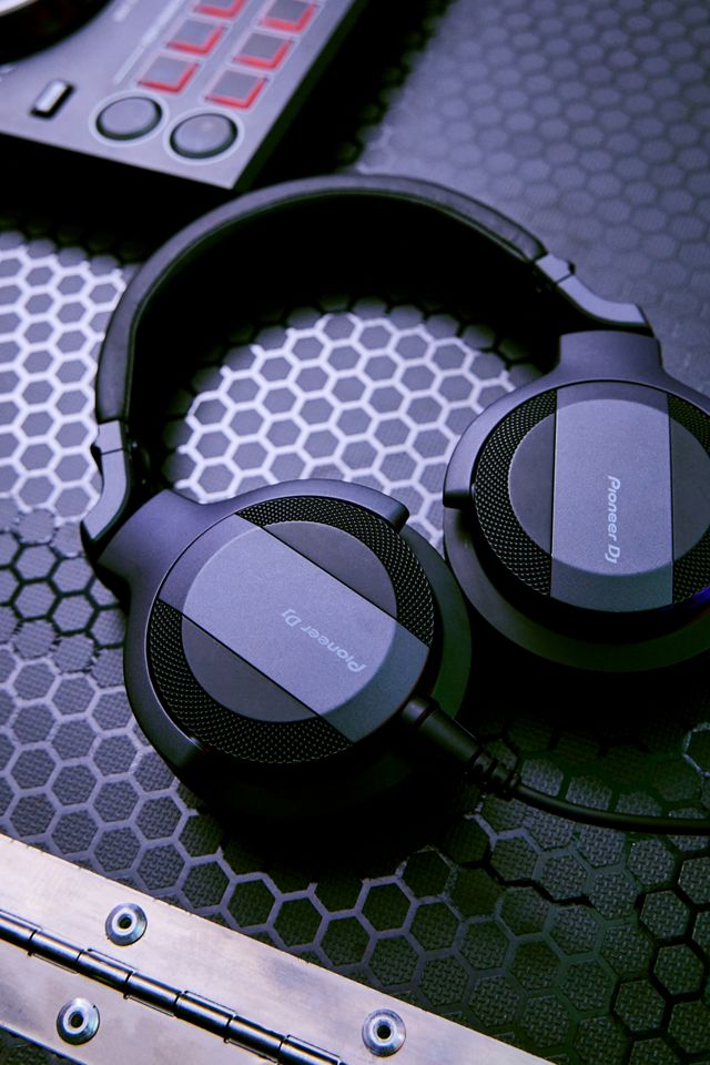 Pioneer DJ HDJ-CUE1 Wired Headphones | Urban Outfitters UK