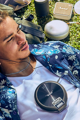 Aiwa Walkman CD Player | Urban Outfitters UK