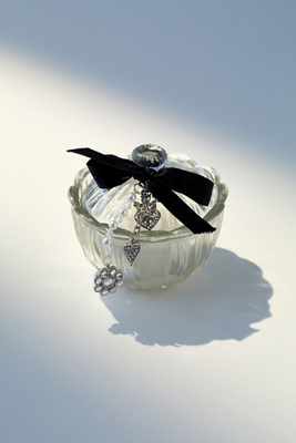 Kimchi Blue Clear Scented Candle | Urban Outfitters UK