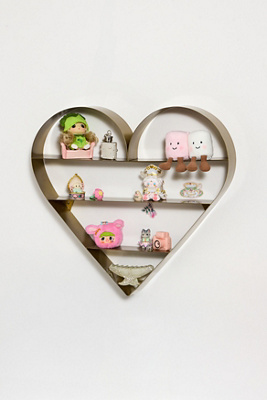 Large Heart Storage Shelf | Urban Outfitters UK