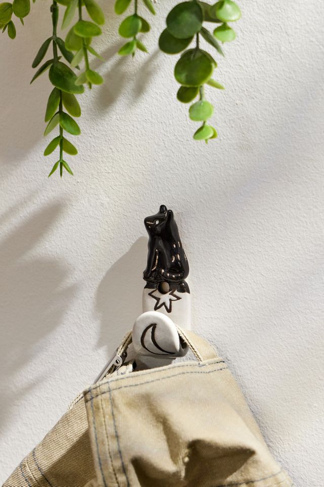 Peekaboo Cat Wall Hook | Urban Outfitters UK