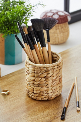 Small Woven Makeup Brush Pot | Urban Outfitters UK