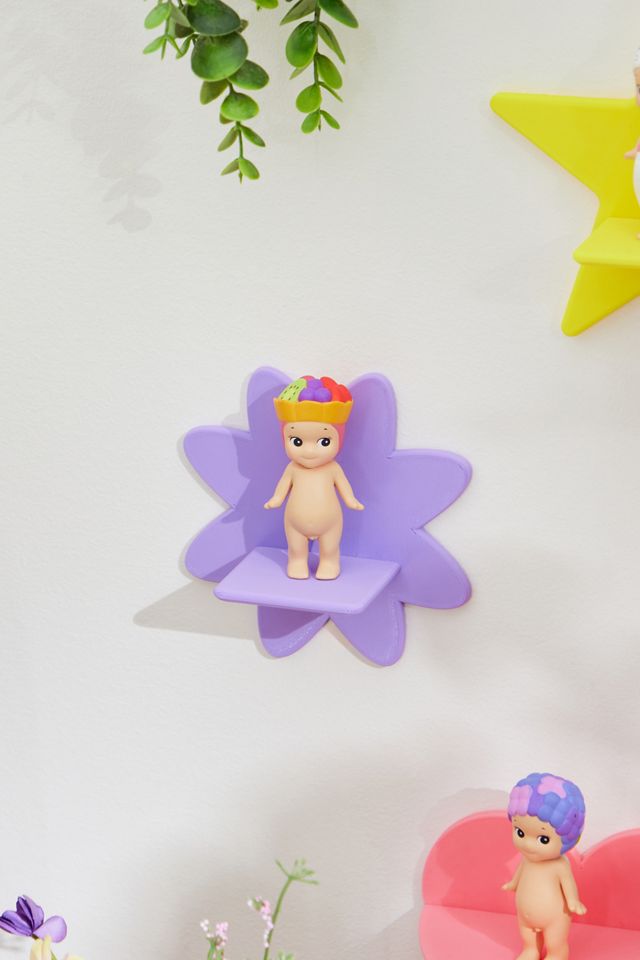Flower-Shaped Collectibles Shelf | Urban Outfitters UK