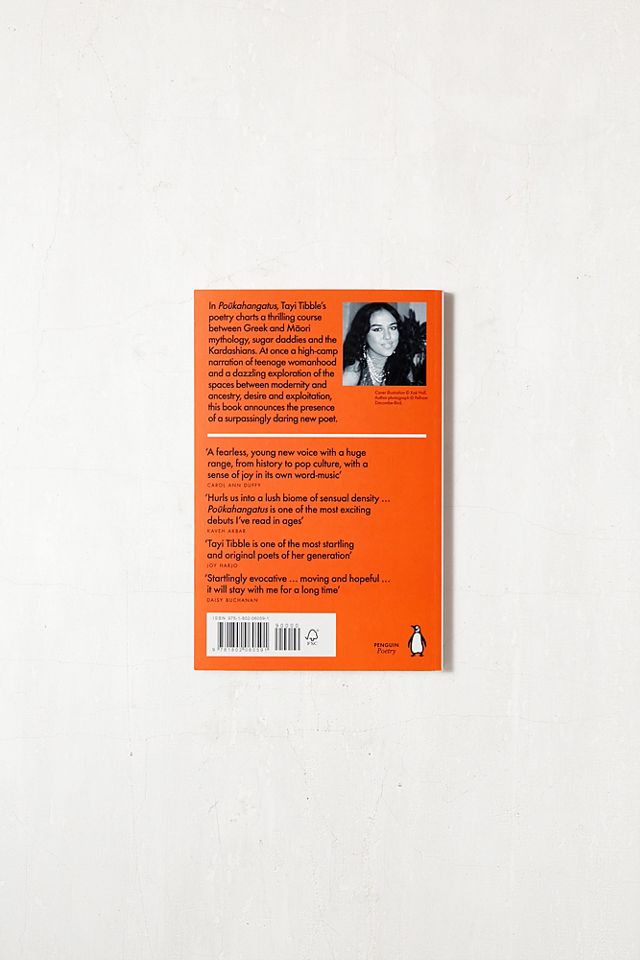 Tayi Tibble – Buch „Poukahangatus“ | Urban Outfitters DE