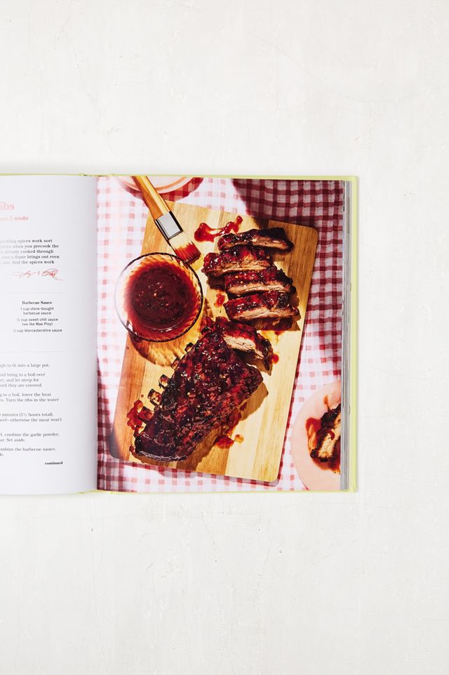 Good Lookin' Cookin': A Year of Meals | Urban Outfitters UK