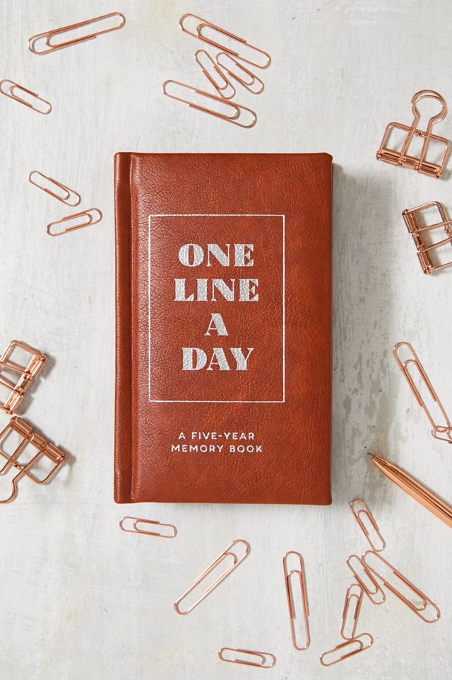 One Line a Day: A Five-Year Memory Book By Chronicle Books | Urban ...