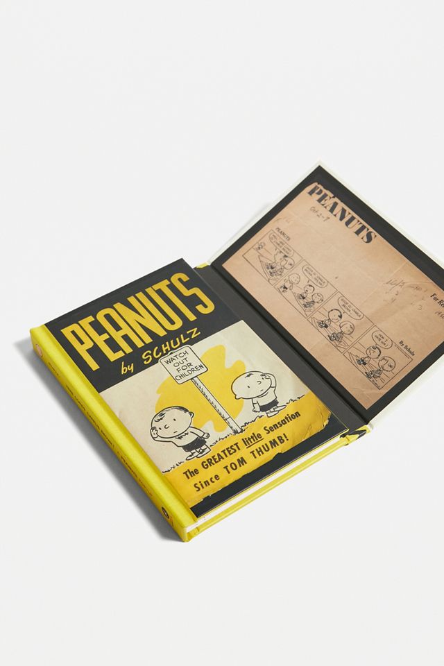Here Comes Charlie Brown! A Peanuts Pop-Up Book | Urban Outfitters UK
