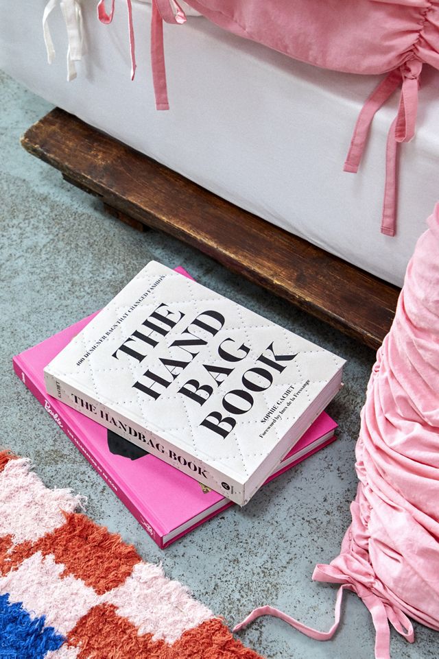 The Handbag Book: 400 Designer Bags That Changed Fashion | Urban ...