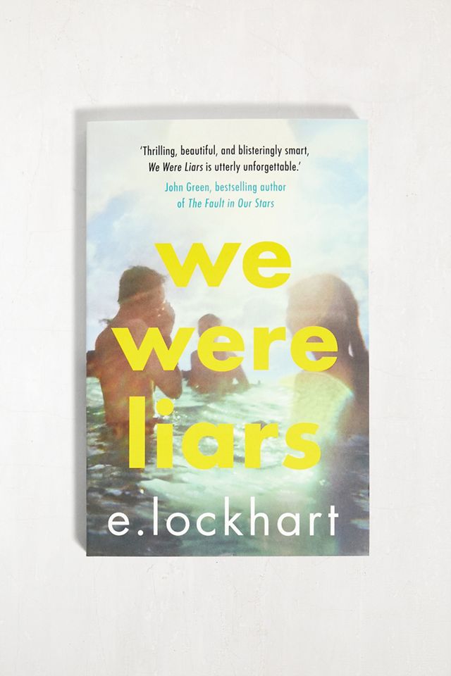 We Were Liars de E. Lockhart | Urban Outfitters FR