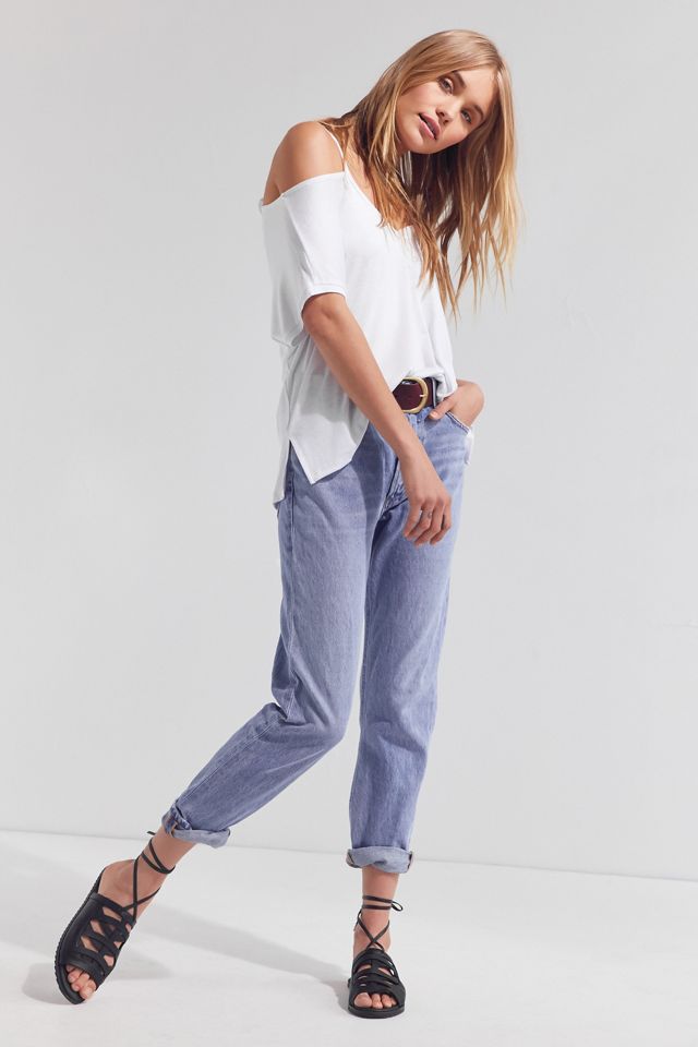 Silence + Noise Split-Cut Cold Shoulder T-shirt | Urban Outfitters UK