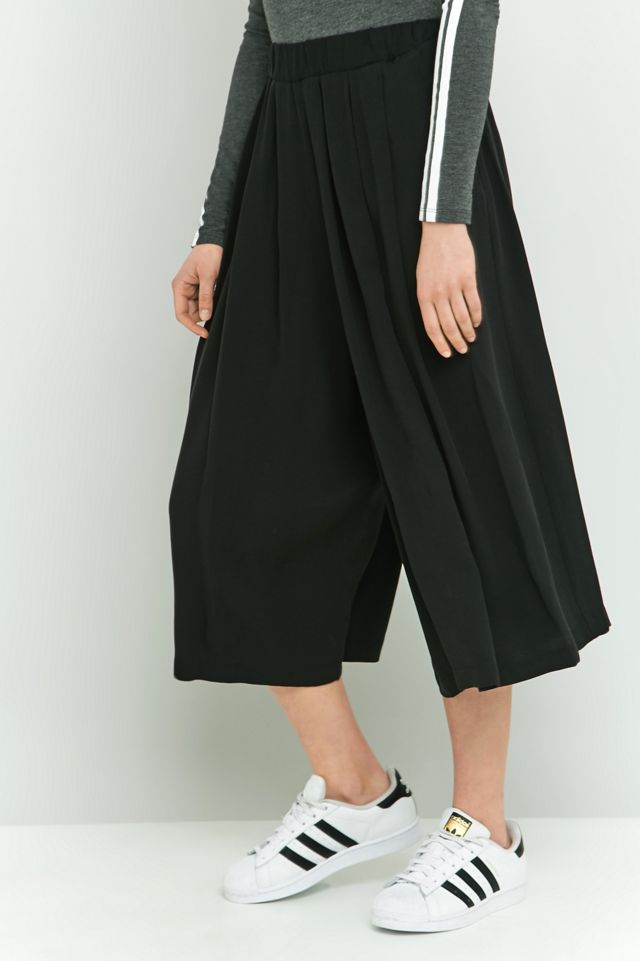 Light Before Dark Black Pleated Culottes | Urban Outfitters UK