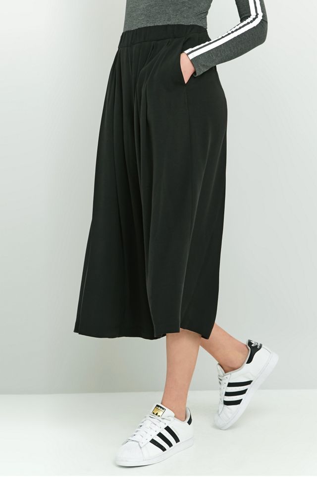 Light Before Dark Black Pleated Culottes | Urban Outfitters UK