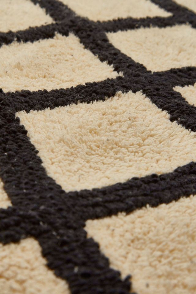 Beni Ourain Bath Mat | Urban Outfitters UK