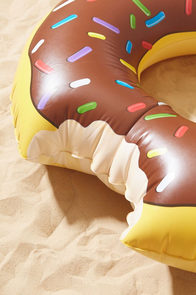 UO Exclusive Donut Pool Float | Urban Outfitters UK
