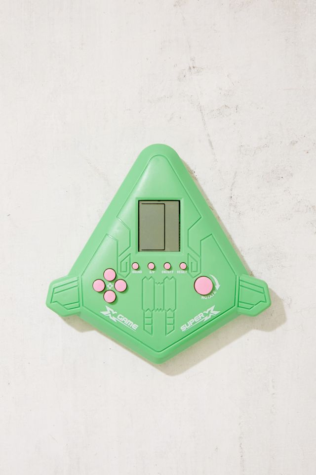 Super Fighter Green Handheld Gaming Console | Urban Outfitters DE