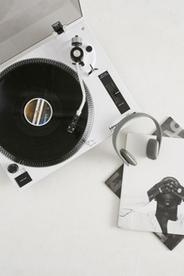 Lenco L-3808 Vinyl Record Player | Urban Outfitters UK
