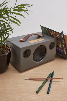 Audio Pro Addon T5 Gris Altavoz Bluetooth | Urban Outfitters ES