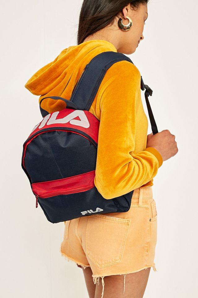 FILA Street Small Backpack | Urban Outfitters FR