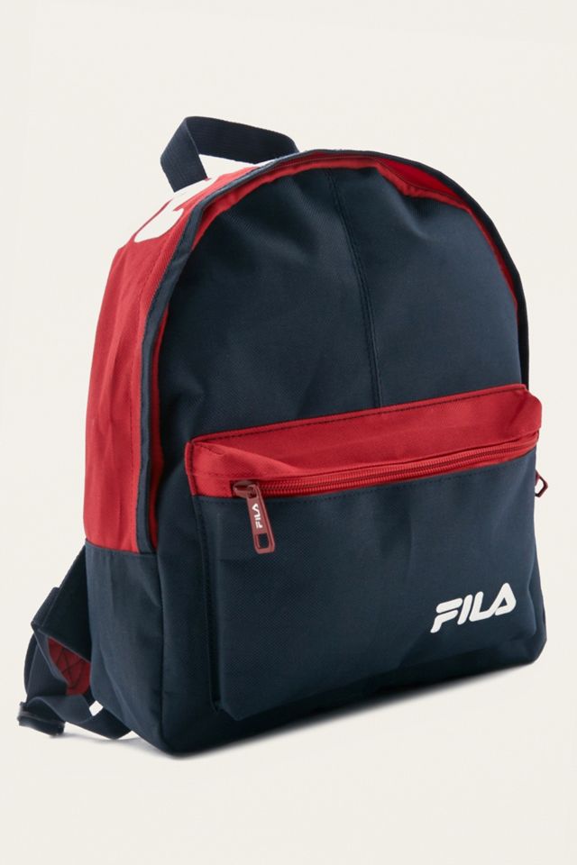 FILA Street Small Backpack | Urban Outfitters FR